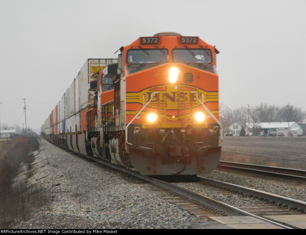 BNSF 5372